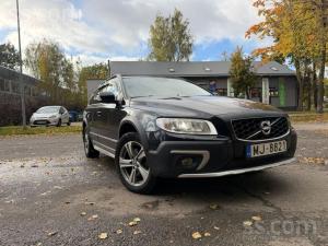 Black Volvo XC70 2014 in Riga, with an engine capacity of 2.40 L and mileage of 266 thousand km for 8500 €, photo 5 on AUTOMOTO.COM.LV
