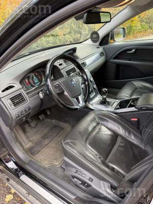 Black Volvo XC70 2014 in Riga, with an engine capacity of 2.40 L and mileage of 266 thousand km for 8500 €, photo 12 on AUTOMOTO.COM.LV