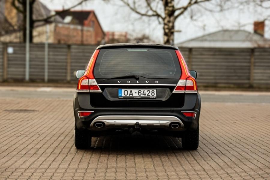 Melns Volvo XC70 2014 Rīga, ar dzinēja tilpumu 2.40 L un nobraukumu 0 tūkst. km par 13750 €, foto 12 vietnē AUTOMOTO.COM.LV
