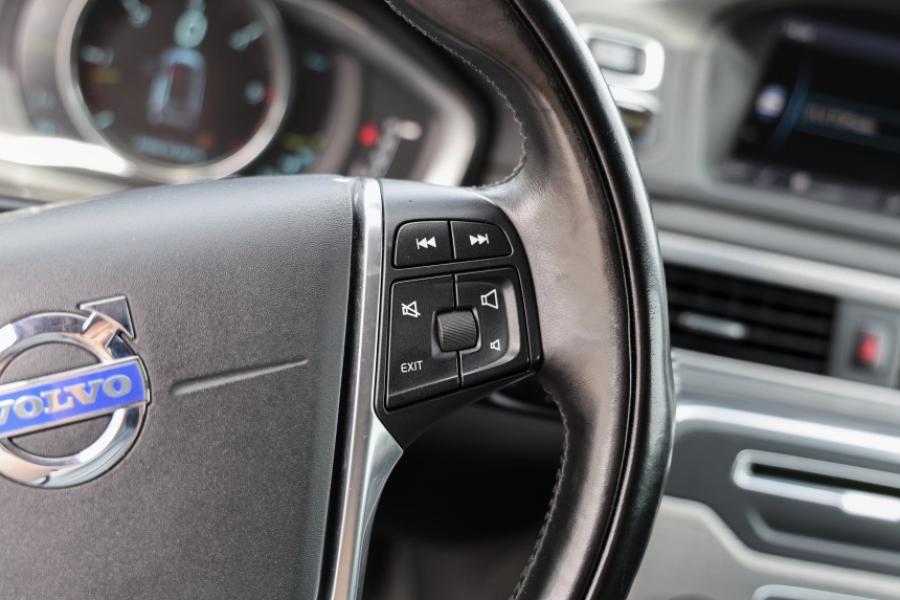 Melns Volvo XC70 2014 Rīga, ar dzinēja tilpumu 2.40 L un nobraukumu 0 tūkst. km par 13750 €, foto 14 vietnē AUTOMOTO.COM.LV