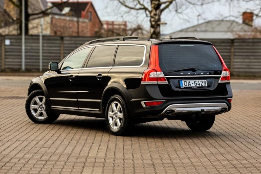 Melns Volvo XC70 2014 Rīga, ar dzinēja tilpumu 2.40 L un nobraukumu 0 tūkst. km par 13750 €, foto 15 vietnē AUTOMOTO.COM.LV