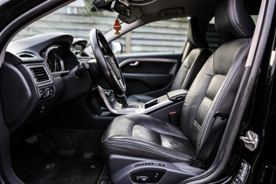 Melns Volvo XC70 2014 Rīga, ar dzinēja tilpumu 2.40 L un nobraukumu 0 tūkst. km par 13750 €, foto 19 vietnē AUTOMOTO.COM.LV