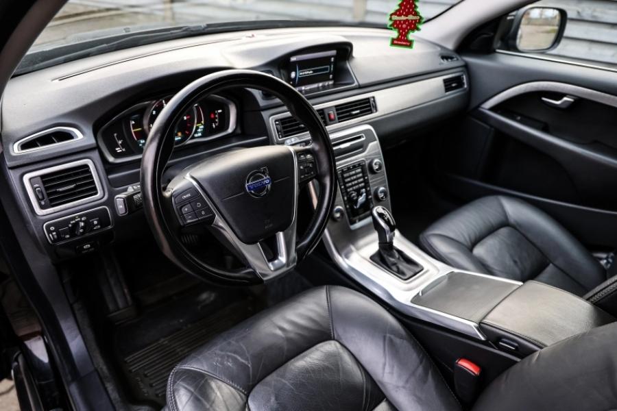 Melns Volvo XC70 2014 Rīga, ar dzinēja tilpumu 2.40 L un nobraukumu 0 tūkst. km par 13750 €, foto 21 vietnē AUTOMOTO.COM.LV