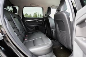Melns Volvo XC70 2014 Rīga, ar dzinēja tilpumu 2.40 L un nobraukumu 0 tūkst. km par 13750 €, foto 38 vietnē AUTOMOTO.COM.LV