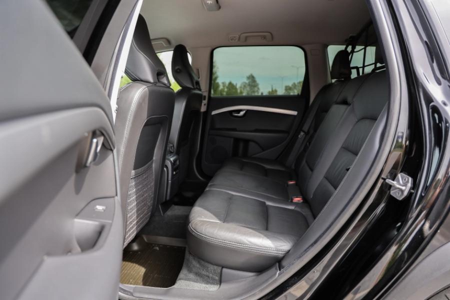 Melns Volvo XC70 2014 Rīga, ar dzinēja tilpumu 2.40 L un nobraukumu 0 tūkst. km par 13750 €, foto 40 vietnē AUTOMOTO.COM.LV