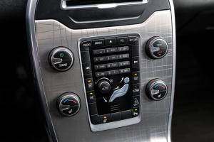 Melns Volvo XC70 2014 Rīga, ar dzinēja tilpumu 2.40 L un nobraukumu 0 tūkst. km par 13750 €, foto 41 vietnē AUTOMOTO.COM.LV