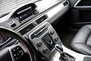 Melns Volvo XC70 2014 Rīga, ar dzinēja tilpumu 2.40 L un nobraukumu 0 tūkst. km par 13750 €, foto 43 vietnē AUTOMOTO.COM.LV