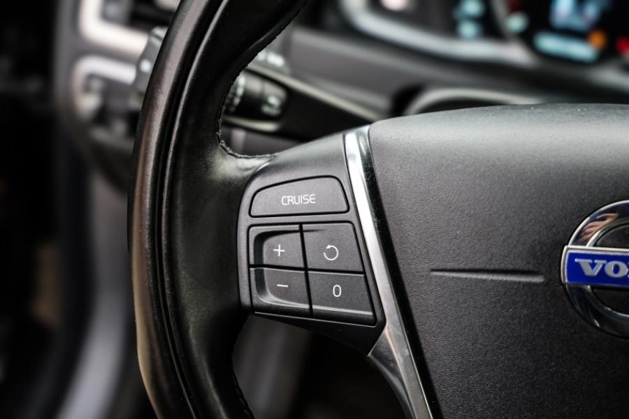 Melns Volvo XC70 2014 Rīga, ar dzinēja tilpumu 2.40 L un nobraukumu 0 tūkst. km par 13750 €, foto 44 vietnē AUTOMOTO.COM.LV