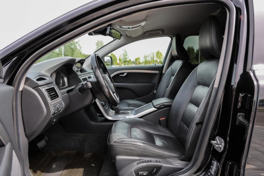 Melns Volvo XC70 2014 Rīga, ar dzinēja tilpumu 2.40 L un nobraukumu 0 tūkst. km par 13750 €, foto 45 vietnē AUTOMOTO.COM.LV