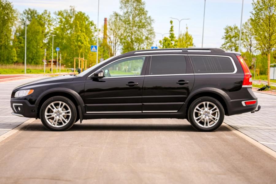 Melns Volvo XC70 2014 Rīga, ar dzinēja tilpumu 2.40 L un nobraukumu 0 tūkst. km par 13750 €, foto 46 vietnē AUTOMOTO.COM.LV
