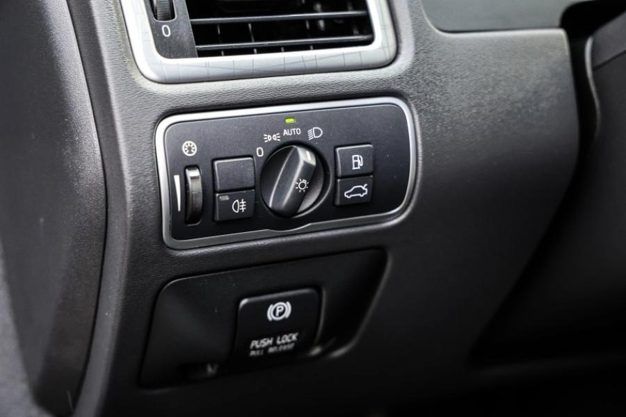 Melns Volvo XC70 2014 Rīga, ar dzinēja tilpumu 2.40 L un nobraukumu 0 tūkst. km par 13750 €, foto 50 vietnē AUTOMOTO.COM.LV
