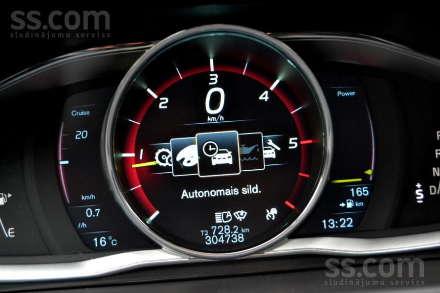 Melns Volvo XC70 2014 Tukums, ar dzinēja tilpumu 2.00 L un nobraukumu 305 tūkst. km par 10990 €, foto 17 vietnē AUTOMOTO.COM.LV