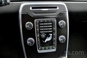 Melns Volvo XC70 2014 Tukums, ar dzinēja tilpumu 2.00 L un nobraukumu 305 tūkst. km par 10990 €, foto 18 vietnē AUTOMOTO.COM.LV