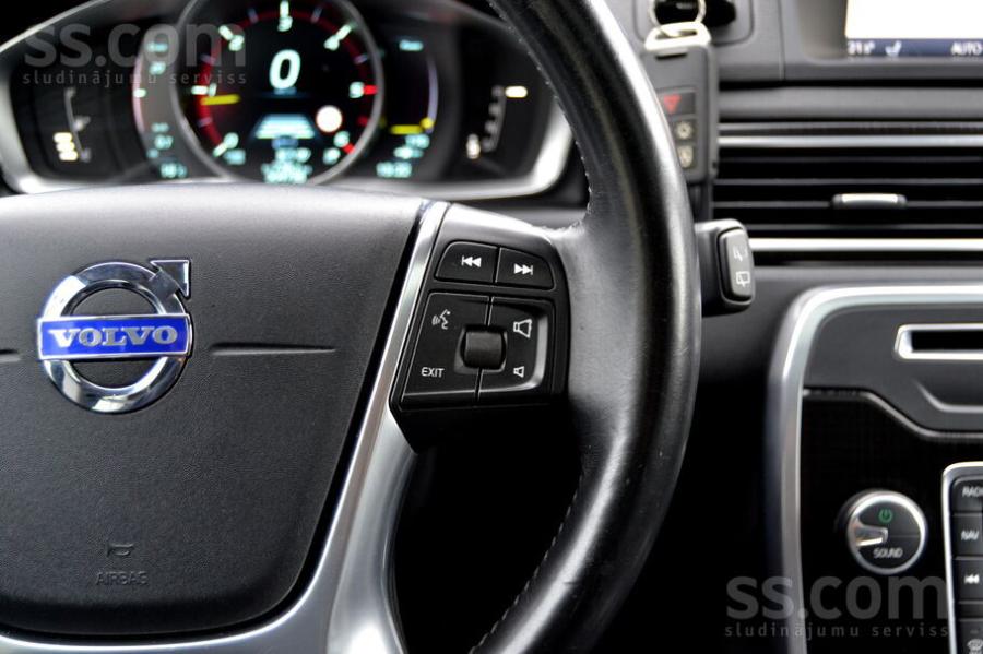 Melns Volvo XC70 2014 Tukums, ar dzinēja tilpumu 2.00 L un nobraukumu 305 tūkst. km par 10990 €, foto 24 vietnē AUTOMOTO.COM.LV