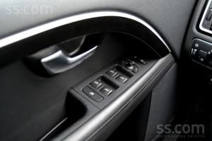 Melns Volvo XC70 2014 Tukums, ar dzinēja tilpumu 2.00 L un nobraukumu 305 tūkst. km par 10990 €, foto 28 vietnē AUTOMOTO.COM.LV