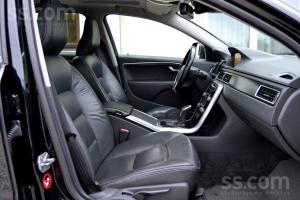 Melns Volvo XC70 2014 Tukums, ar dzinēja tilpumu 2.00 L un nobraukumu 305 tūkst. km par 10990 €, foto 29 vietnē AUTOMOTO.COM.LV