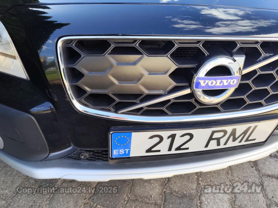 Melns Volvo XC70 2014 Paide, ar dzinēja tilpumu 2.00 L un nobraukumu 225 tūkst. km par 11990 €, foto 4 vietnē AUTOMOTO.COM.LV