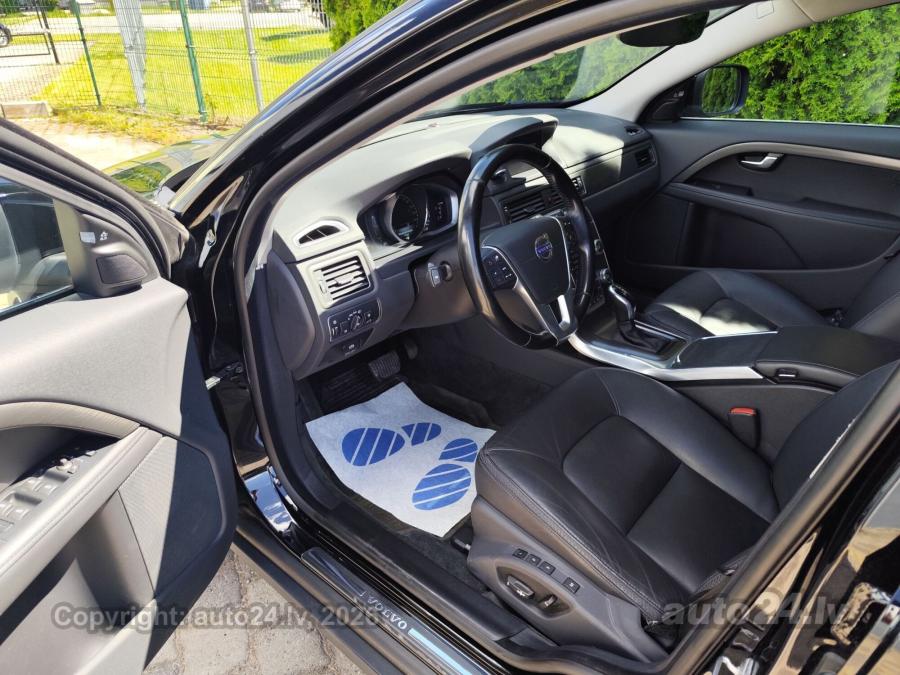 Melns Volvo XC70 2014 Paide, ar dzinēja tilpumu 2.00 L un nobraukumu 225 tūkst. km par 11990 €, foto 14 vietnē AUTOMOTO.COM.LV
