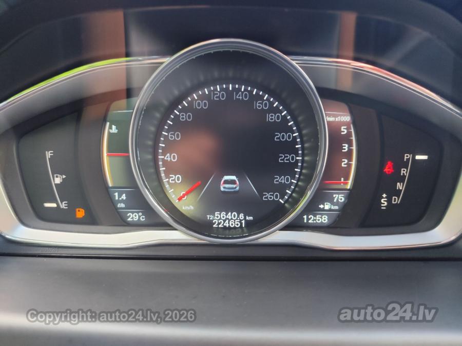 Melns Volvo XC70 2014 Paide, ar dzinēja tilpumu 2.00 L un nobraukumu 225 tūkst. km par 11990 €, foto 23 vietnē AUTOMOTO.COM.LV