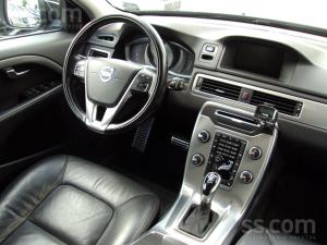 Black Volvo XC70 2014 in Riga, with an engine capacity of 2.40 L and mileage of 137 thousand km for 15000 €, photo 7 on AUTOMOTO.COM.LV