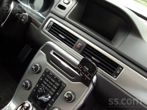 Black Volvo XC70 2014 in Riga, with an engine capacity of 2.40 L and mileage of 137 thousand km for 15000 €, photo 9 on AUTOMOTO.COM.LV