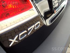 Black Volvo XC70 2014 in Riga, with an engine capacity of 2.40 L and mileage of 137 thousand km for 15000 €, photo 18 on AUTOMOTO.COM.LV