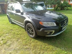 Black Volvo XC70 2014 in Tallinn, with an engine capacity of 2.40 L and mileage of 385 thousand km for 8450 €, photo 3 on AUTOMOTO.COM.LV