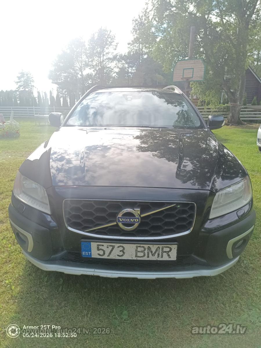 Black Volvo XC70 2014 in Tallinn, with an engine capacity of 2.40 L and mileage of 385 thousand km for 8450 €, photo 6 on AUTOMOTO.COM.LV