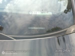Black Volvo XC70 2014 in Tallinn, with an engine capacity of 2.40 L and mileage of 385 thousand km for 8450 €, photo 12 on AUTOMOTO.COM.LV