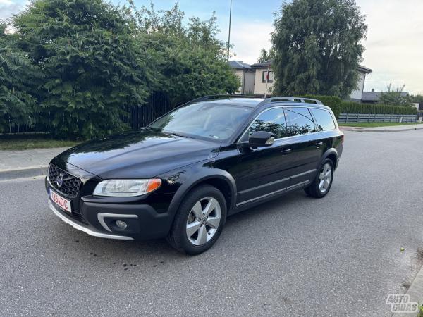 Black Volvo XC70 2014 in Vilnius, with an engine capacity of 3.20 L and mileage of 207 thousand km for 13000 €, photo 1 on AUTOMOTO.COM.LV