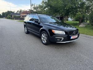 Black Volvo XC70 2014 in Vilnius, with an engine capacity of 3.20 L and mileage of 207 thousand km for 12700 €, photo 3 on AUTOMOTO.COM.LV