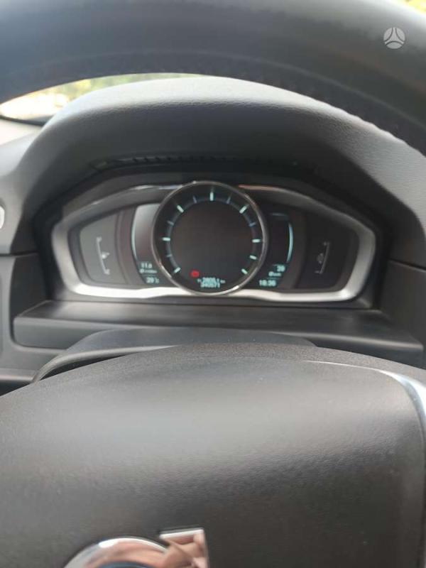 Black Volvo XC70 2014 in Vilnius, with an engine capacity of 2.40 L and mileage of 340 thousand km for 11500 €, photo 7 on AUTOMOTO.COM.LV
