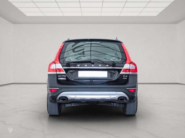 Black Volvo XC70 2014 in Kaunas, with an engine capacity of 2.40 L and mileage of 272 thousand km for 10990 €, photo 5 on AUTOMOTO.COM.LV