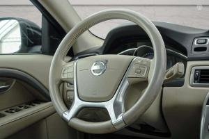 Black Volvo XC70 2014 in Kaunas, with an engine capacity of 2.40 L and mileage of 272 thousand km for 10990 €, photo 11 on AUTOMOTO.COM.LV
