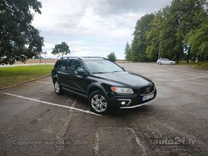 Black Volvo XC70 2014 in Tukums, with an engine capacity of 2.40 L and mileage of 460 thousand km for 9000 €, photo 3 on AUTOMOTO.COM.LV