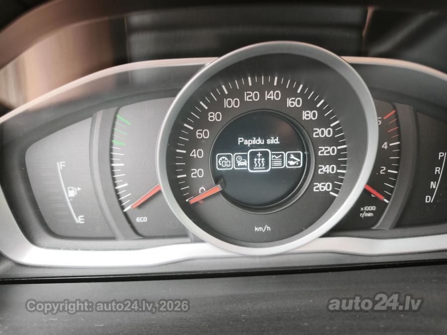 Black Volvo XC70 2014 in Tukums, with an engine capacity of 2.40 L and mileage of 460 thousand km for 9000 €, photo 12 on AUTOMOTO.COM.LV