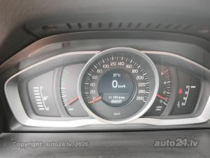 Black Volvo XC70 2014 in Tukums, with an engine capacity of 2.40 L and mileage of 460 thousand km for 9000 €, photo 15 on AUTOMOTO.COM.LV