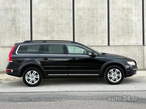 Black Volvo XC70 2014 in Tartu, with an engine capacity of 2.40 L and mileage of 242 thousand km for 14300 €, photo 3 on AUTOMOTO.COM.LV