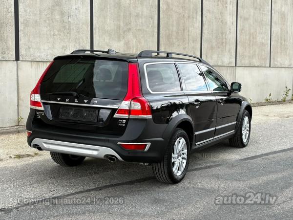 Melns Volvo XC70 2014 Tartu, ar dzinēja tilpumu 2.40 L un nobraukumu 242 tūkst. km par 14300 €, foto 3 vietnē AUTOMOTO.COM.LV