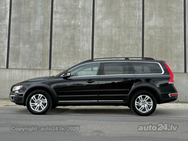 Melns Volvo XC70 2014 Tartu, ar dzinēja tilpumu 2.40 L un nobraukumu 242 tūkst. km par 14300 €, foto 5 vietnē AUTOMOTO.COM.LV