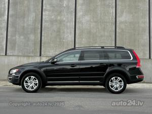 Black Volvo XC70 2014 in Tartu, with an engine capacity of 2.40 L and mileage of 242 thousand km for 14300 €, photo 6 on AUTOMOTO.COM.LV
