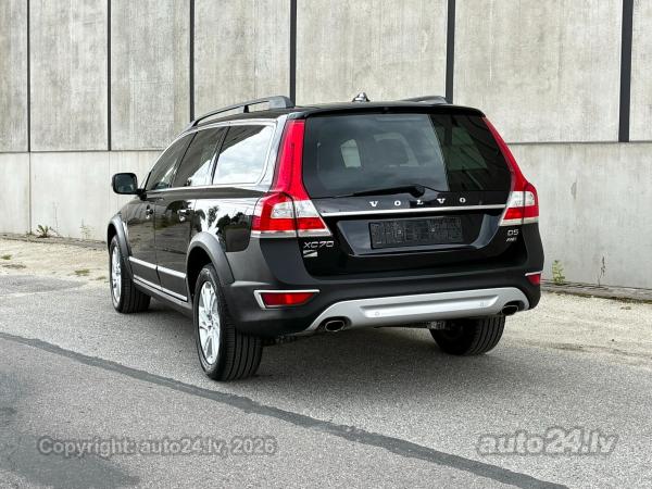 Melns Volvo XC70 2014 Tartu, ar dzinēja tilpumu 2.40 L un nobraukumu 242 tūkst. km par 14300 €, foto 6 vietnē AUTOMOTO.COM.LV