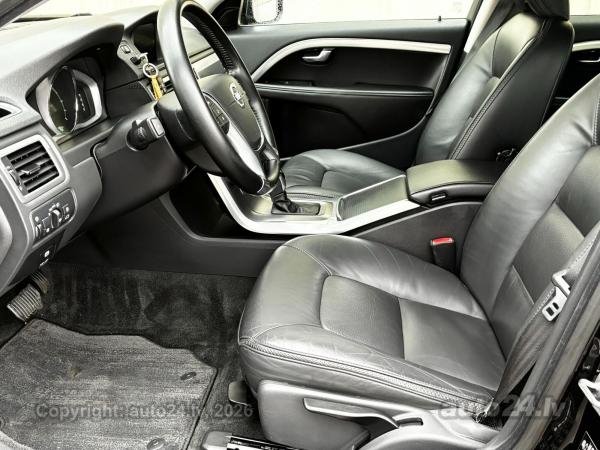 Melns Volvo XC70 2014 Tartu, ar dzinēja tilpumu 2.40 L un nobraukumu 242 tūkst. km par 14300 €, foto 7 vietnē AUTOMOTO.COM.LV