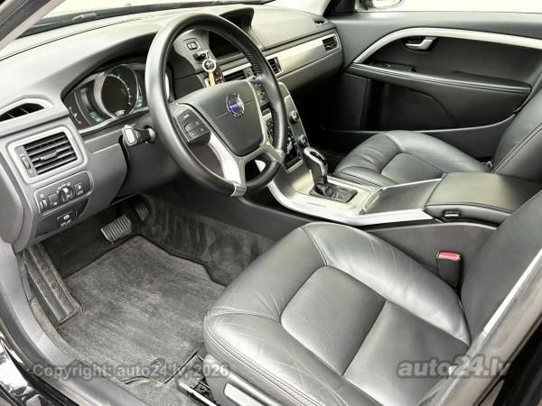 Melns Volvo XC70 2014 Tartu, ar dzinēja tilpumu 2.40 L un nobraukumu 242 tūkst. km par 14300 €, foto 8 vietnē AUTOMOTO.COM.LV