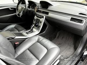 Black Volvo XC70 2014 in Tartu, with an engine capacity of 2.40 L and mileage of 242 thousand km for 14300 €, photo 10 on AUTOMOTO.COM.LV