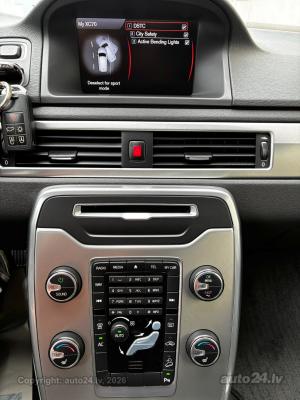 Black Volvo XC70 2014 in Tartu, with an engine capacity of 2.40 L and mileage of 242 thousand km for 14300 €, photo 14 on AUTOMOTO.COM.LV