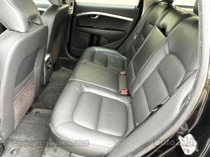 Black Volvo XC70 2014 in Tartu, with an engine capacity of 2.40 L and mileage of 242 thousand km for 14300 €, photo 15 on AUTOMOTO.COM.LV