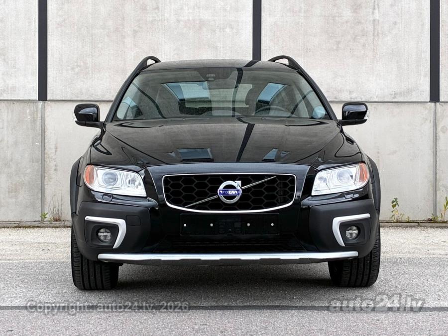 Black Volvo XC70 2014 in Tartu, with an engine capacity of 2.40 L and mileage of 242 thousand km for 14300 €, photo 19 on AUTOMOTO.COM.LV
