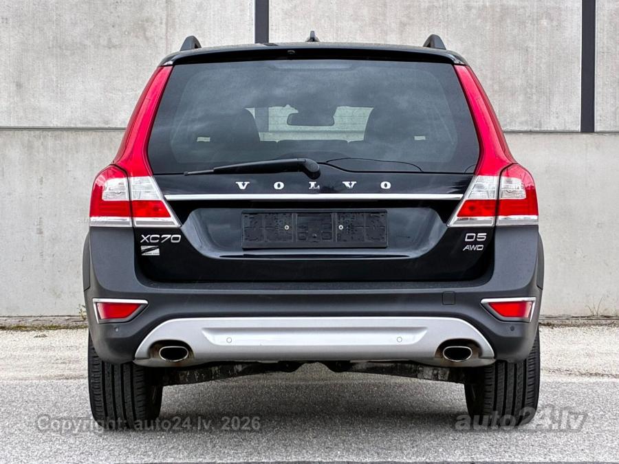 Black Volvo XC70 2014 in Tartu, with an engine capacity of 2.40 L and mileage of 242 thousand km for 14300 €, photo 20 on AUTOMOTO.COM.LV