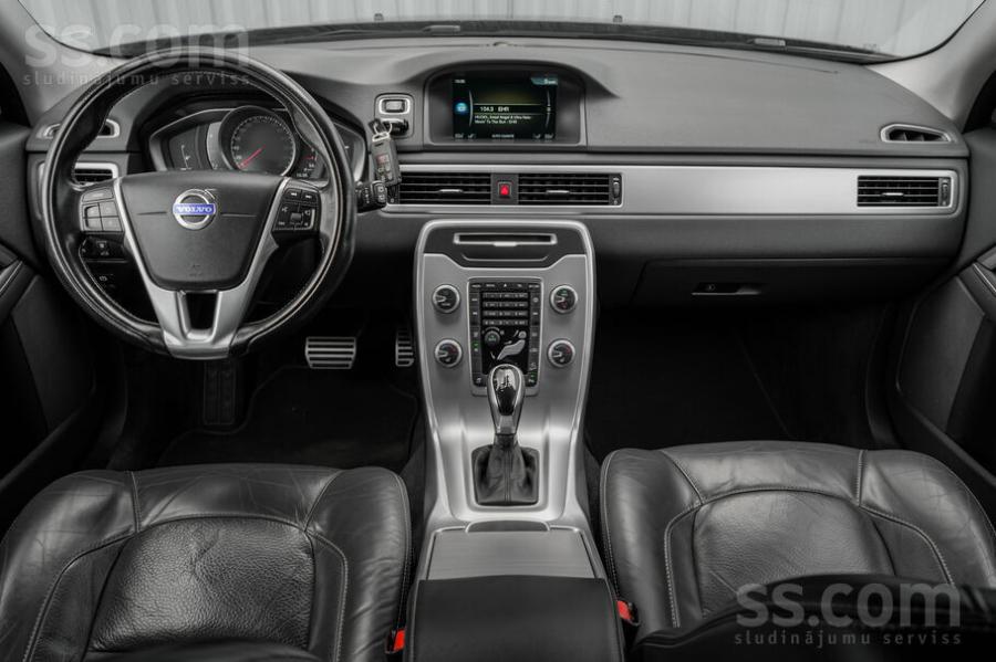 Melns Volvo XC70 2014 Rīga, ar dzinēja tilpumu 2.40 L un nobraukumu 260 tūkst. km par 13500 €, foto 10 vietnē AUTOMOTO.COM.LV